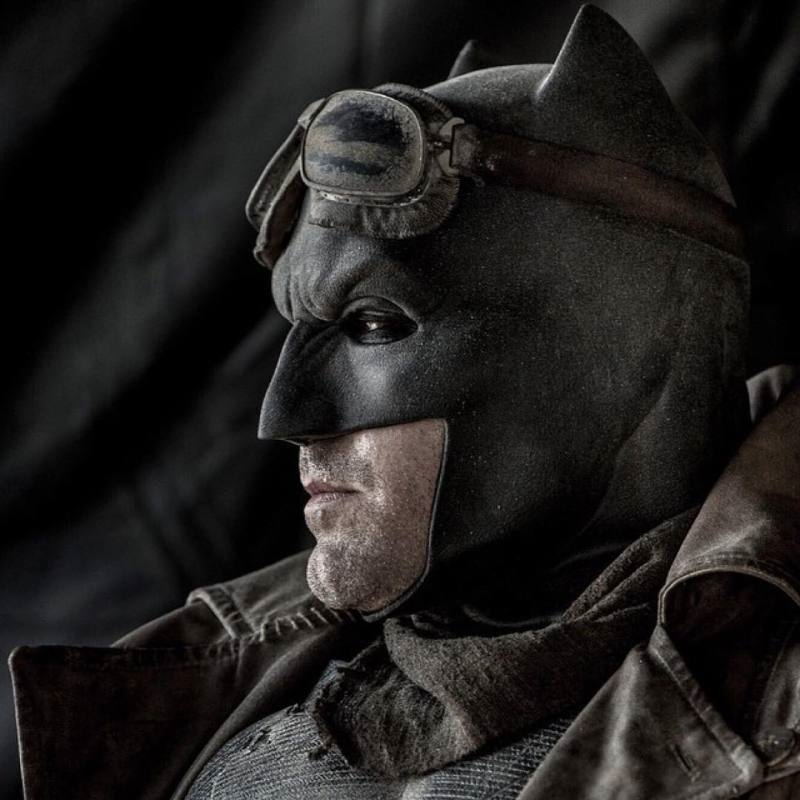 New Photo of The Dark Knight From Batman v Superman Debuts